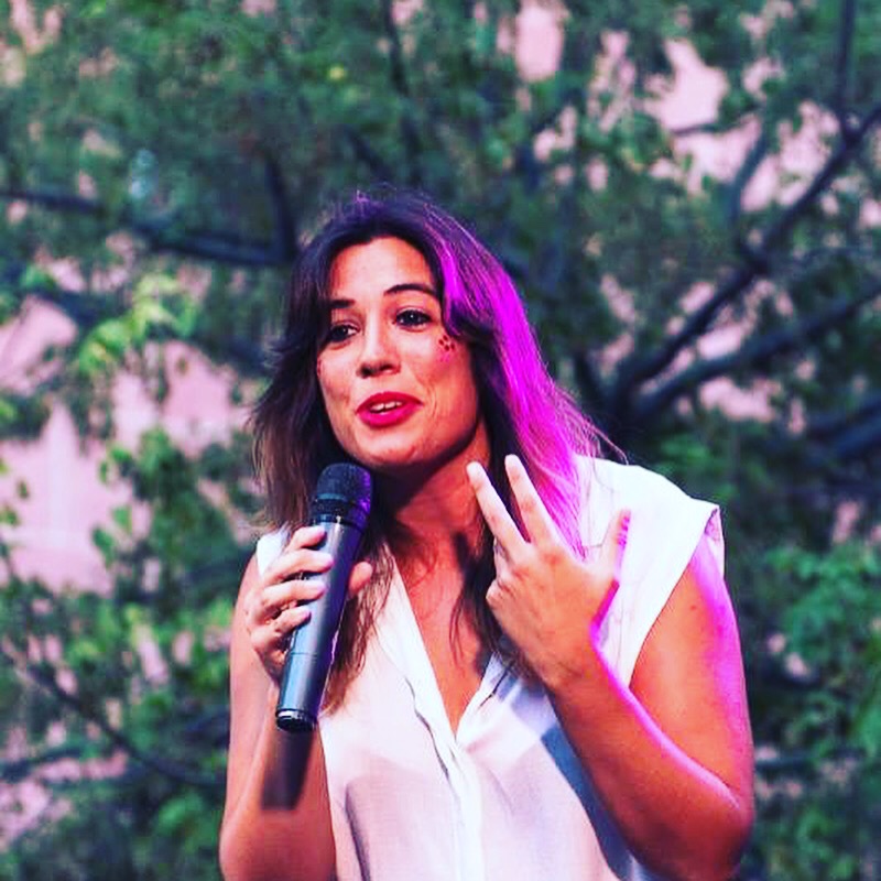 13 preguntas y una poeta, Victoria Ash: «La poesía es instinto de ...